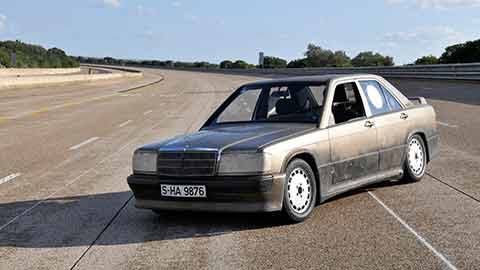 Op zoek naar informatie over de Mercedes-Benz 200? Hier vindt u ...